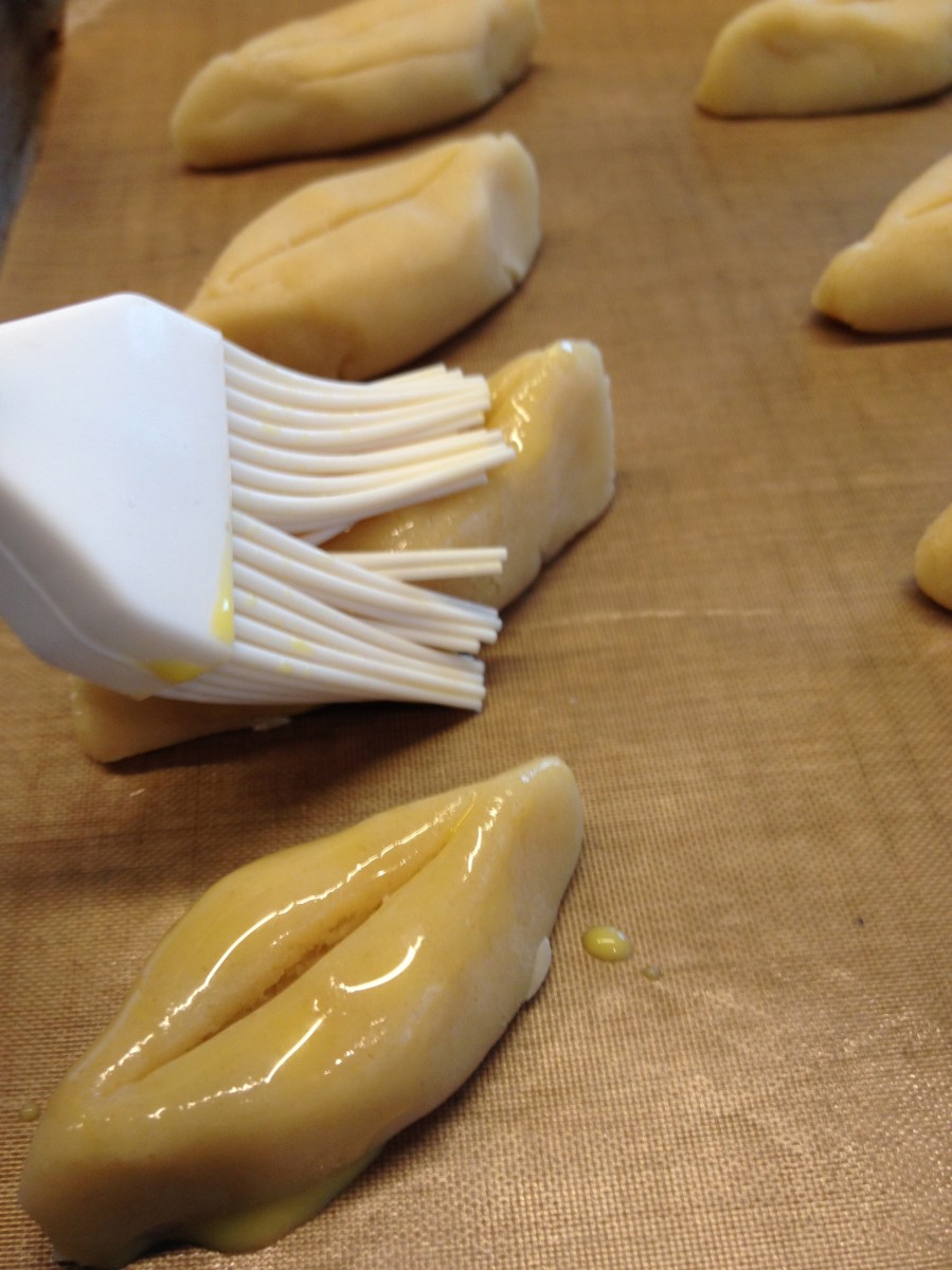Navettes (Orange Blossom Cookies) – Better with Lemon